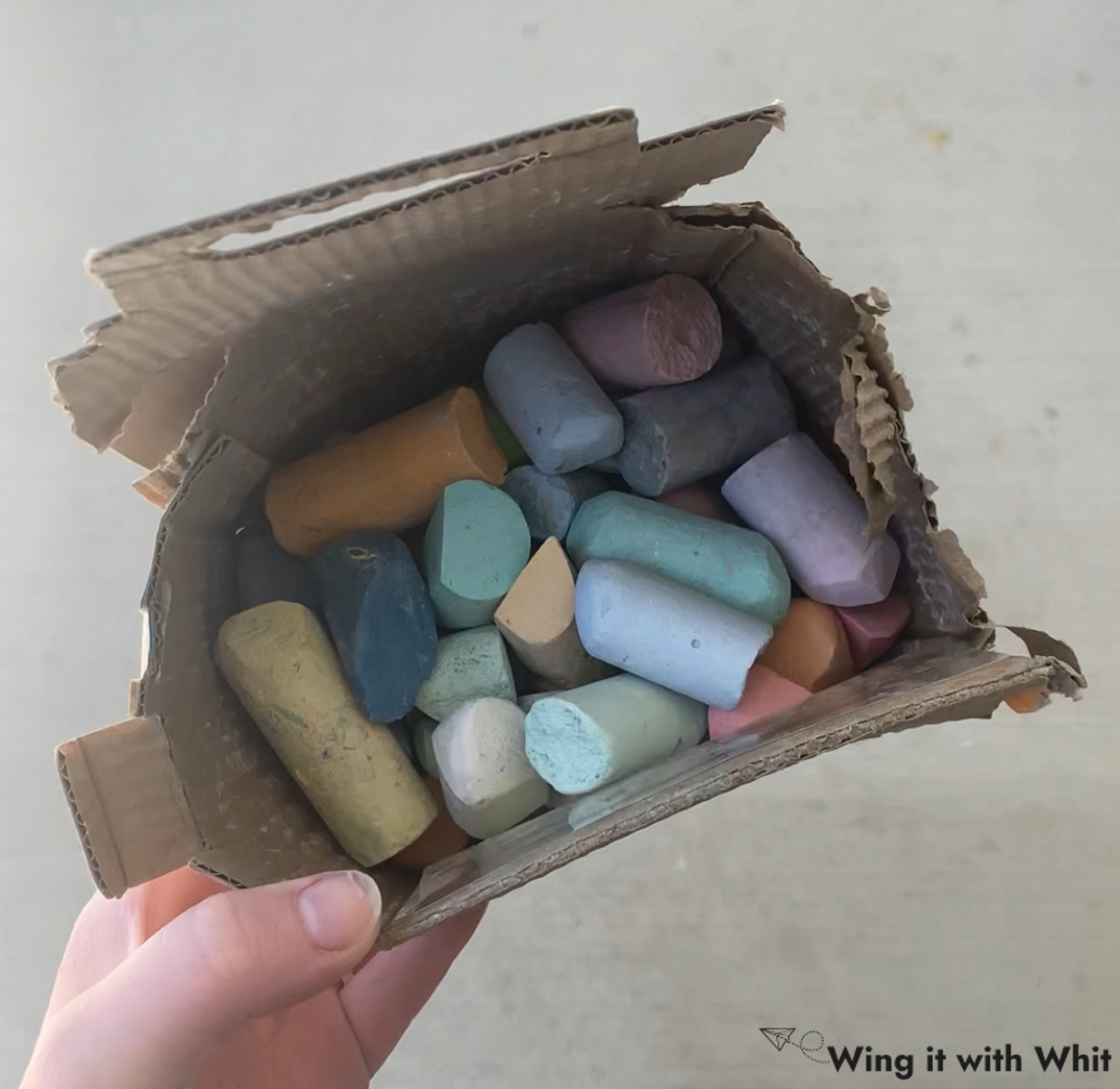 How to Make Chalk Paint: A Fun Outdoor Activity for Kids – Wing it with ...